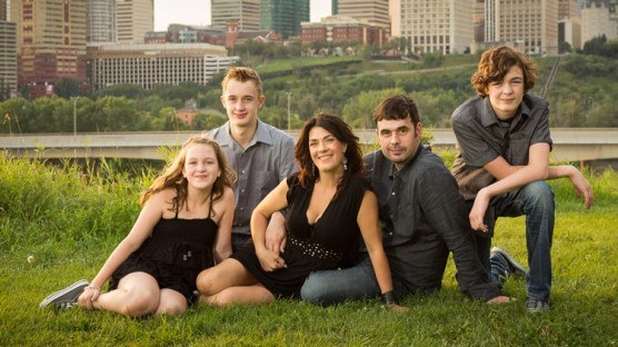 How to use Off Camera Flash for Portraits | Outdoor Photography