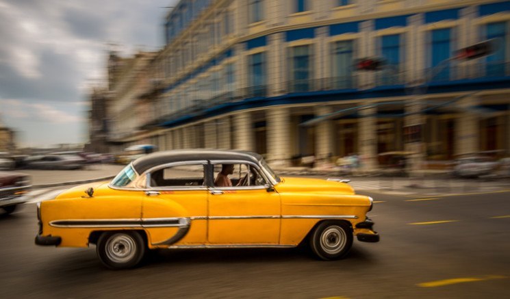 Panning: How to Add a Sense of Motion to Your Shots
