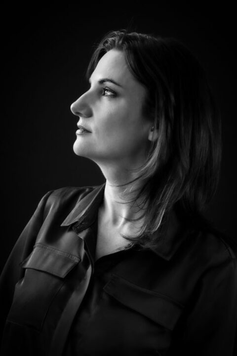 Portrait Posing Tips for Women - Digital Photo Mentor